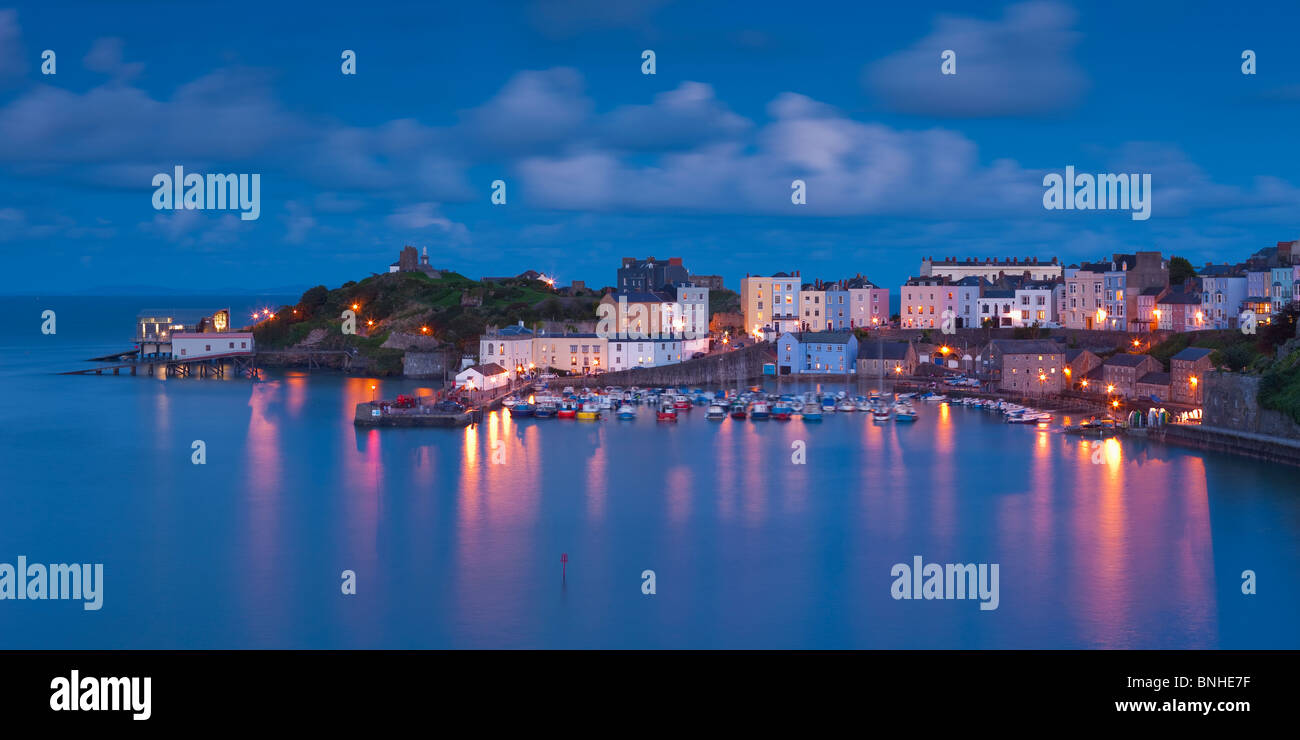 New tenby lifeboat station hi-res stock photography and images - Alamy