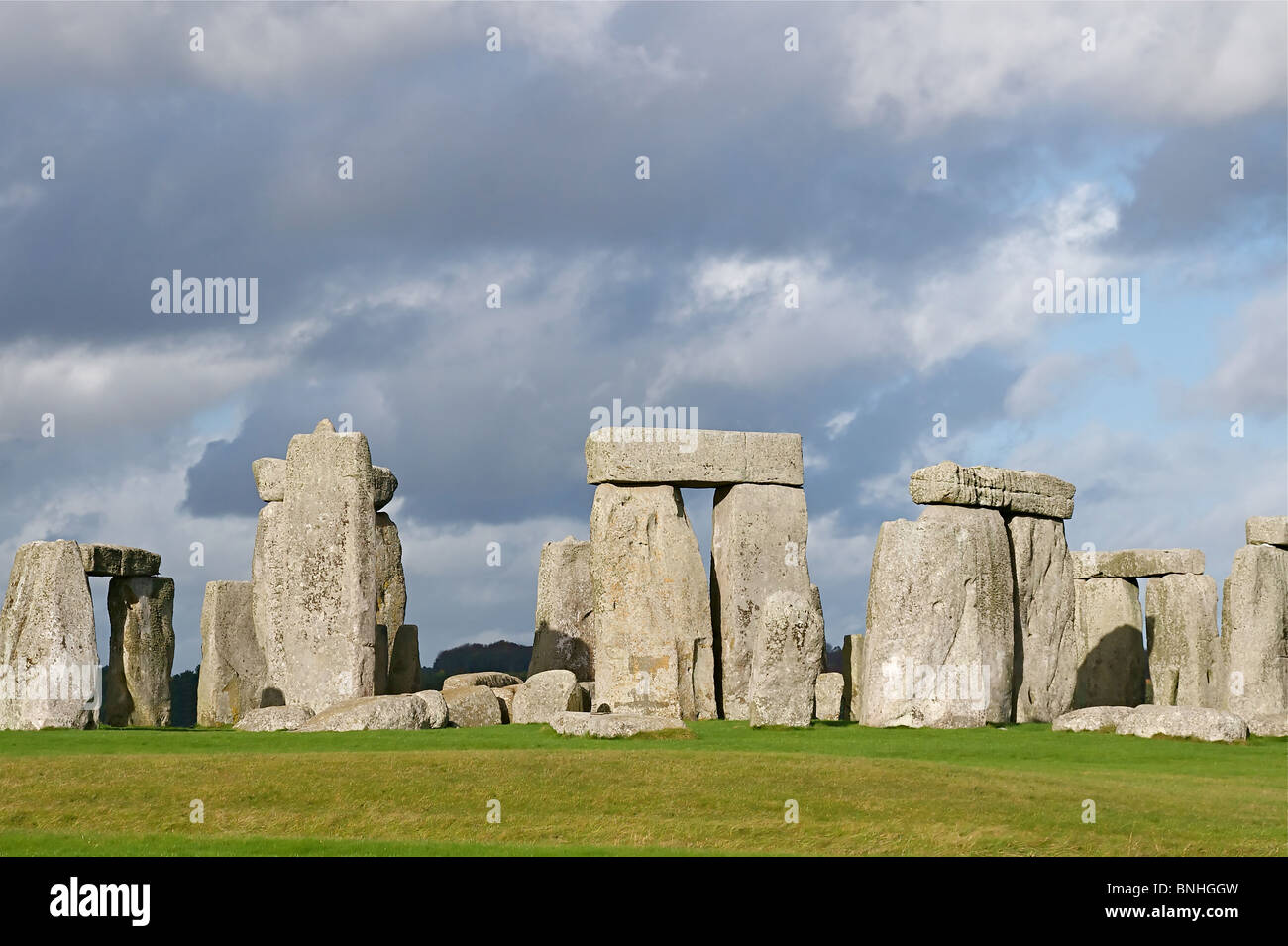 Views of the monolithic stone slabs of Stonehenge Stock Photo - Alamy