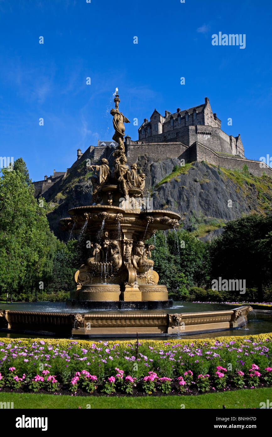 Ross Fountain, in West Princes Street Gardens, with Edinburgh Castle in ...