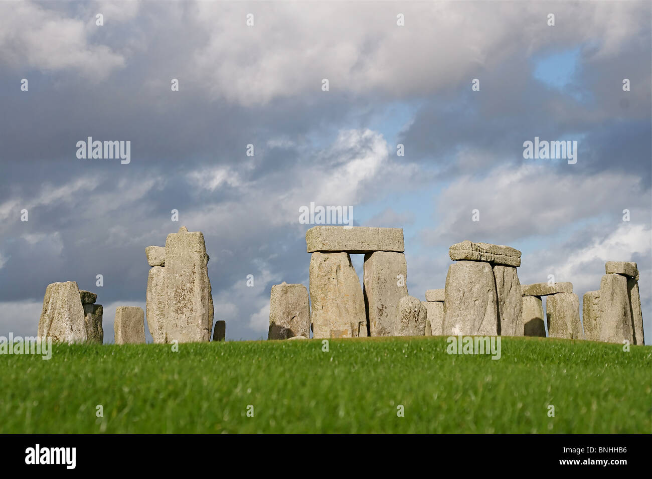 Views of the monolithic stone slabs of Stonehenge Stock Photo - Alamy