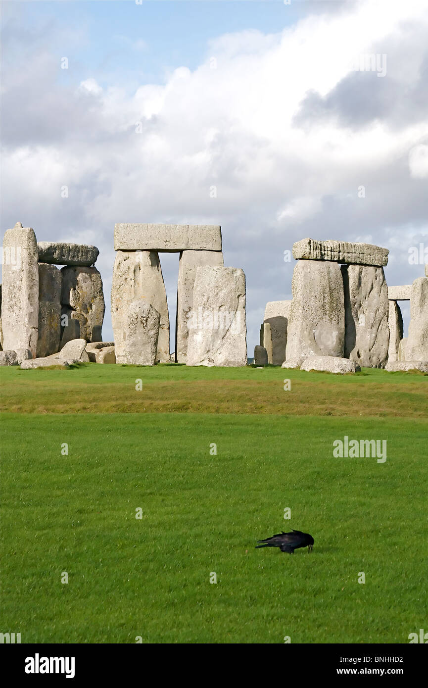 Views of the monolithic stone slabs of Stonehenge Stock Photo - Alamy