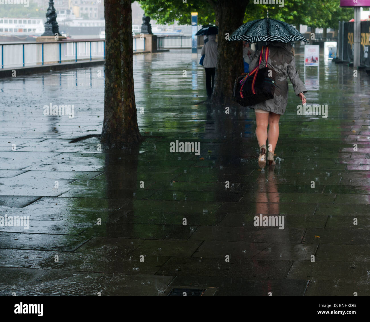 Rainy london hi-res stock photography and images - Alamy