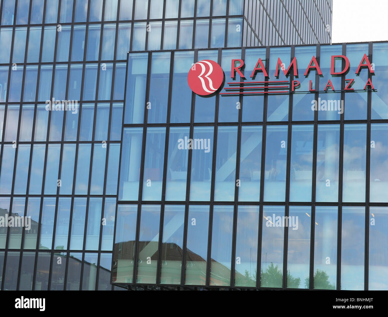 Plaza ramada hi-res stock photography and images - Alamy