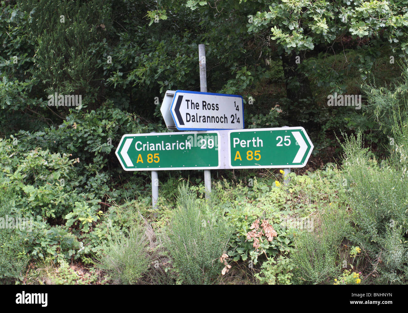 Road sign scotland hi-res stock photography and images - Alamy