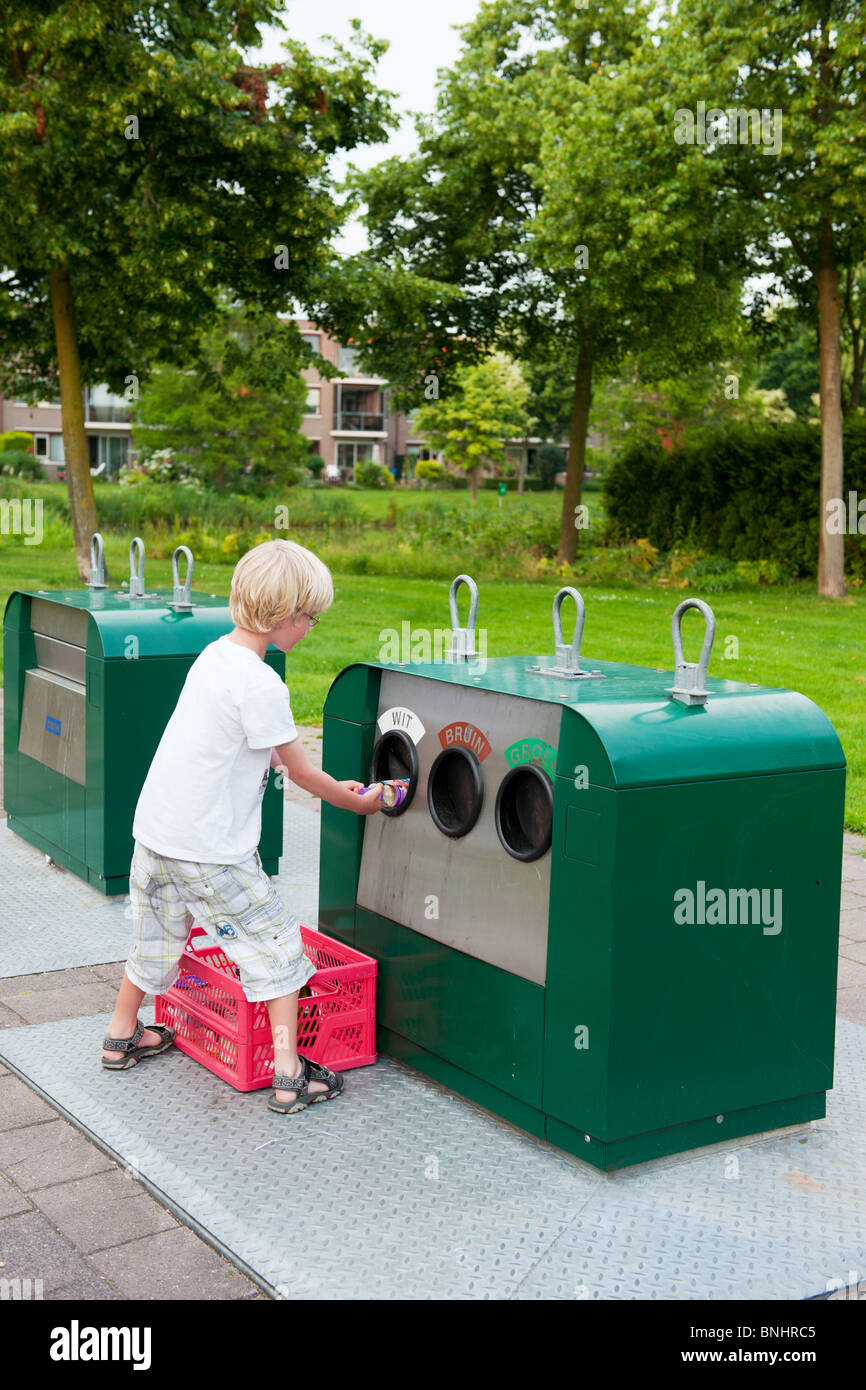 Recycling sorting glass hi-res stock photography and images - Alamy