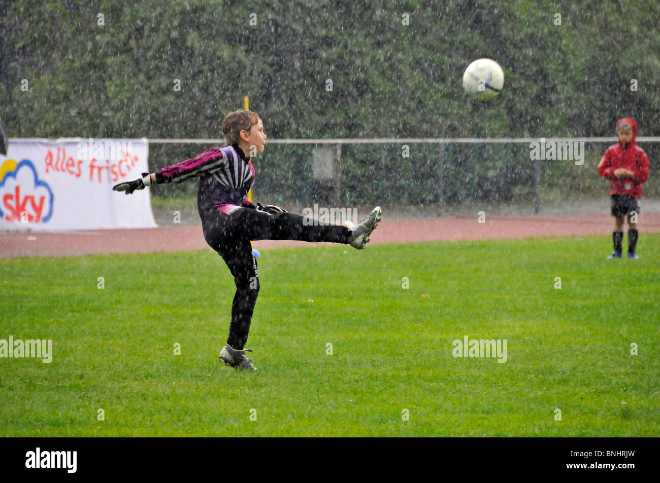 Goaltender hi-res stock photography and images - Alamy