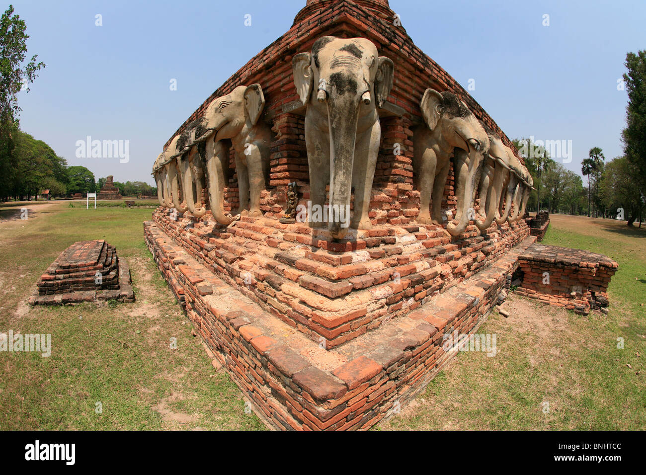 Wat sorasak sukhothai thailand hi-res stock photography and images - Alamy