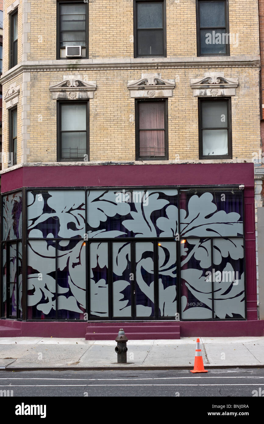 new york city shop front Stock Photo - Alamy