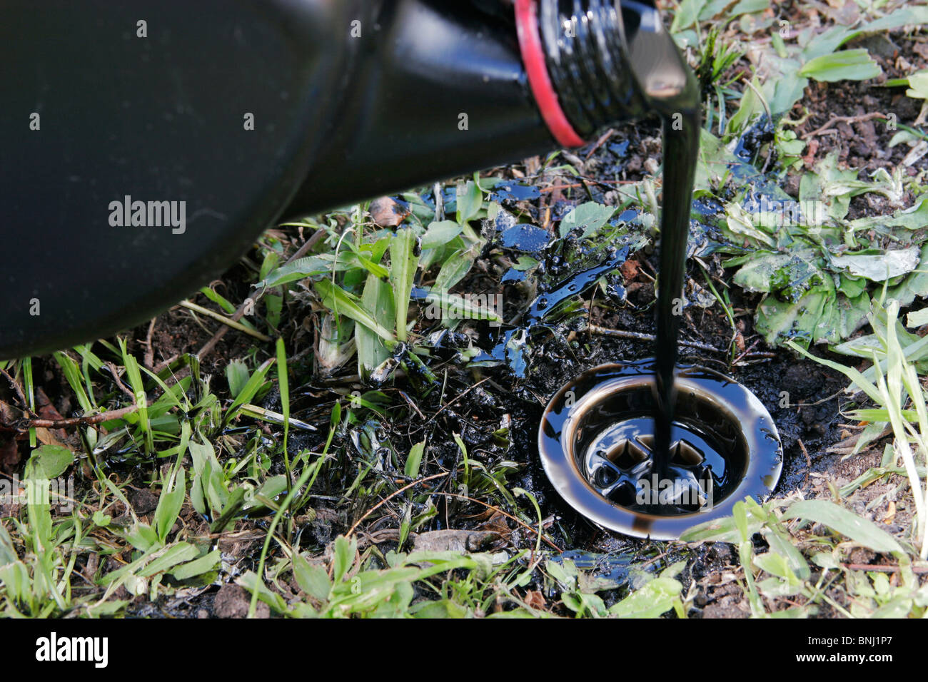 Oil change car drain hi-res stock photography and images - Alamy