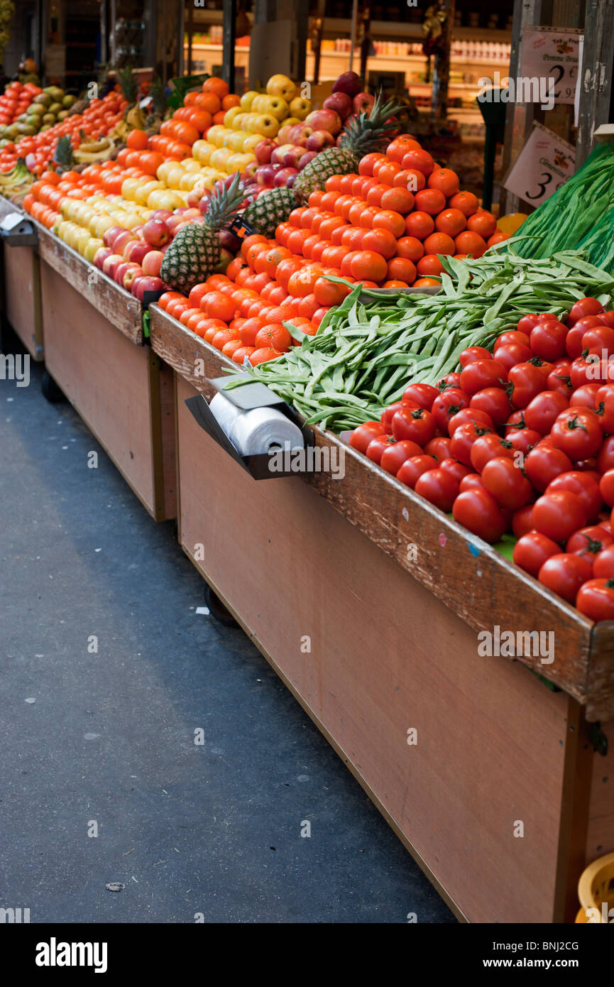 Paris fruit vegetables hi-res stock photography and images - Alamy
