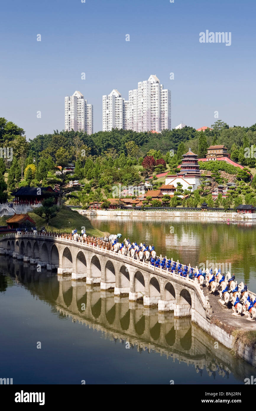 China guandong shenzhen city town hi-res stock photography and images ...