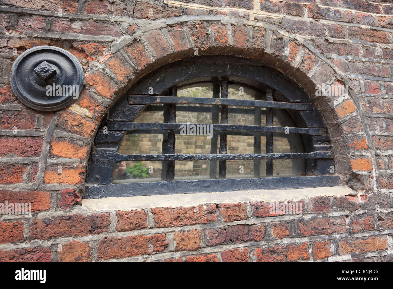 Lock up hi-res stock photography and images - Alamy