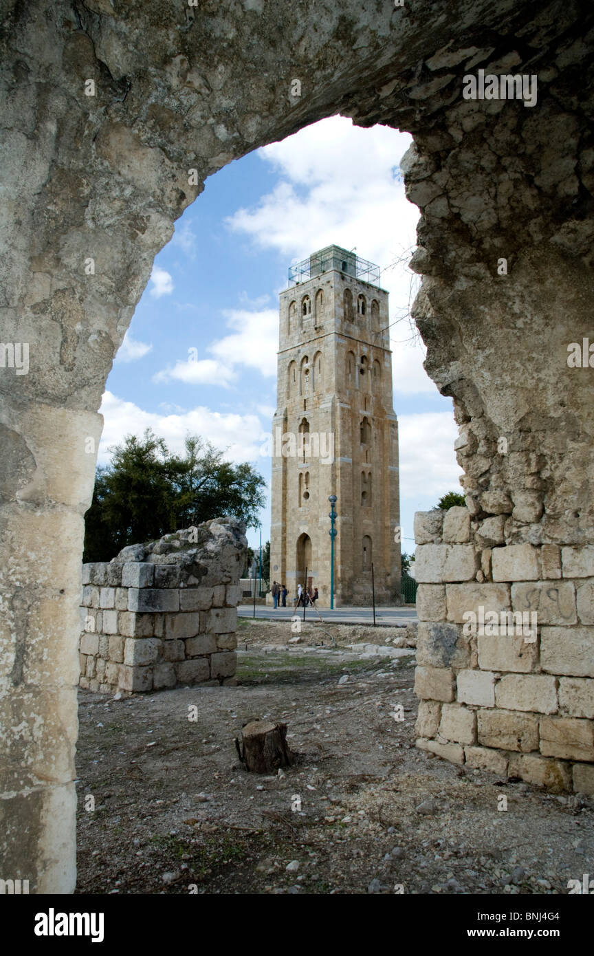 Mosque white ramla ramle hi-res stock photography and images - Alamy