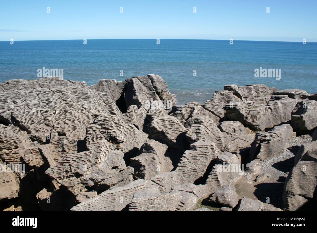 Formation sea rocks hi-res stock photography and images - Alamy