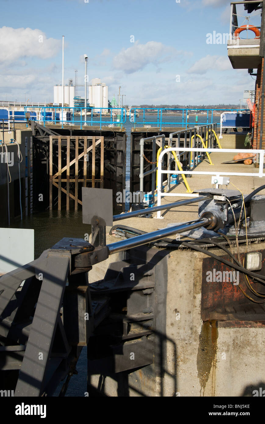 Sealock hi-res stock photography and images - Alamy