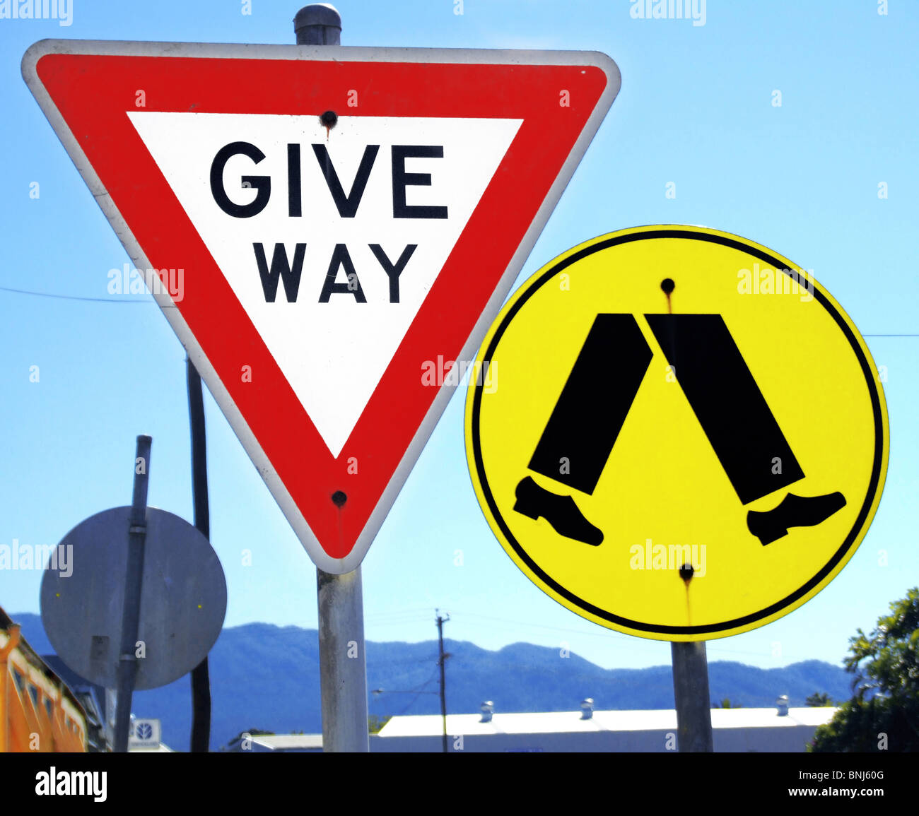 Australia Queensland Tully Give way traffic traffic sign sign mark tip ... Australia Queensland Tully Give way traffic traffic sign sign mark tip ...