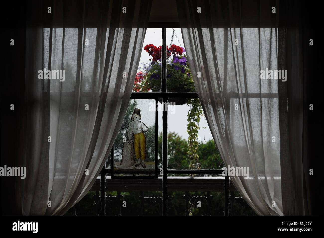 Victorian window hi-res stock photography and images - Alamy