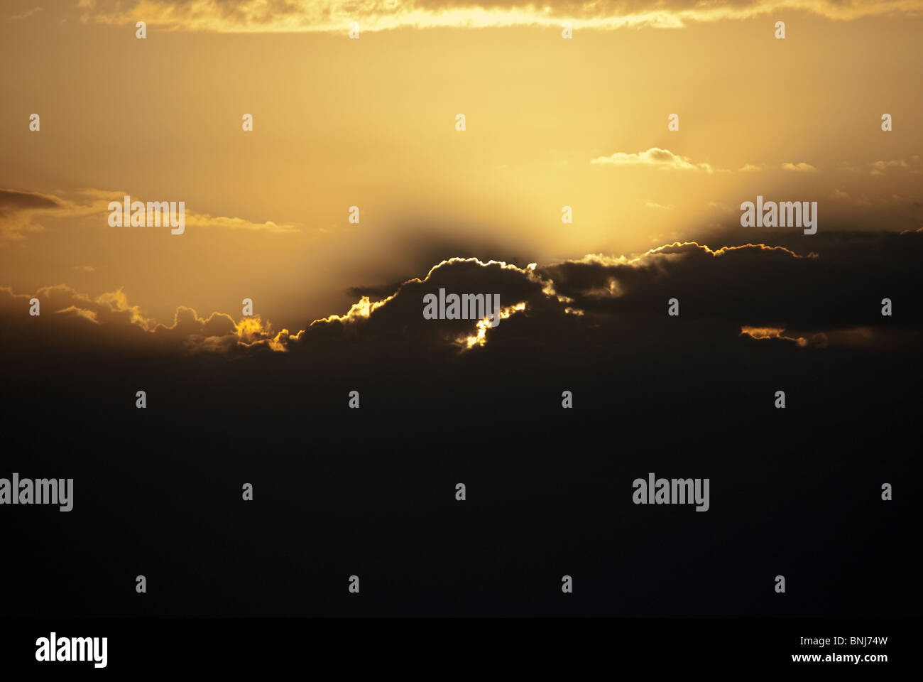 Sunset sunbeams hi-res stock photography and images - Alamy