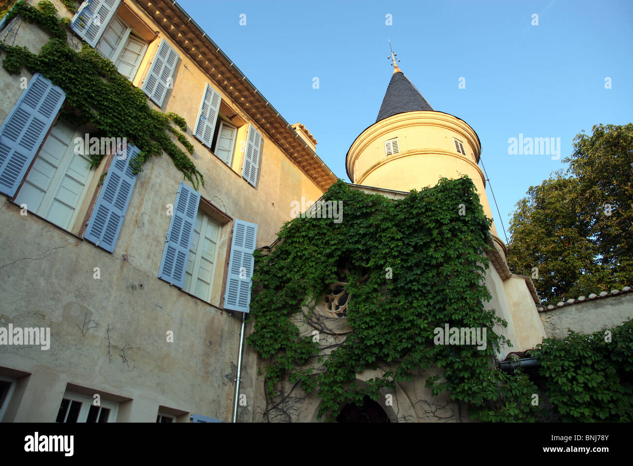 Turret castle hi-res stock photography and images - Alamy