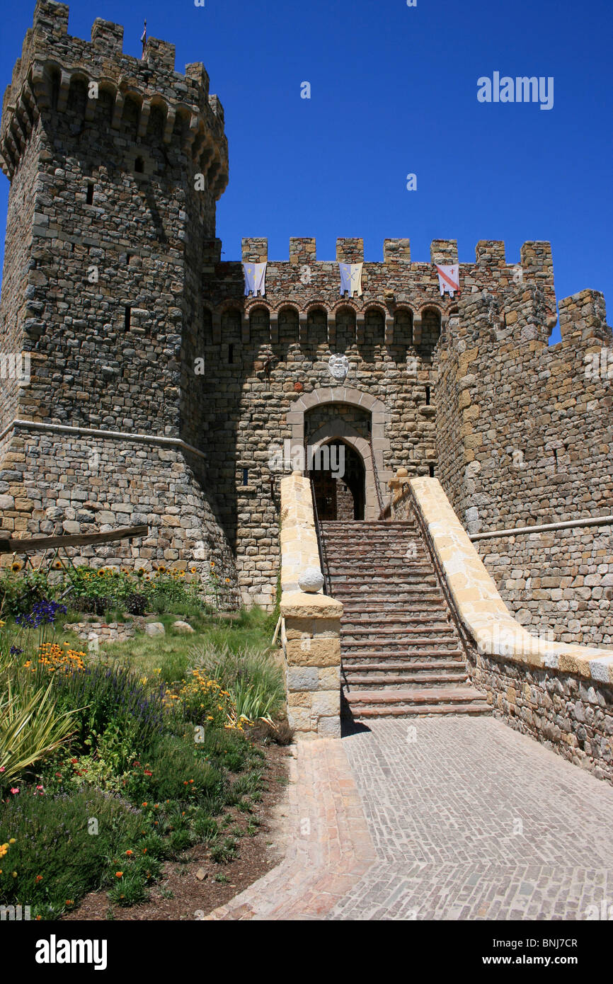 History rampart castle structure hi-res stock photography and images ...