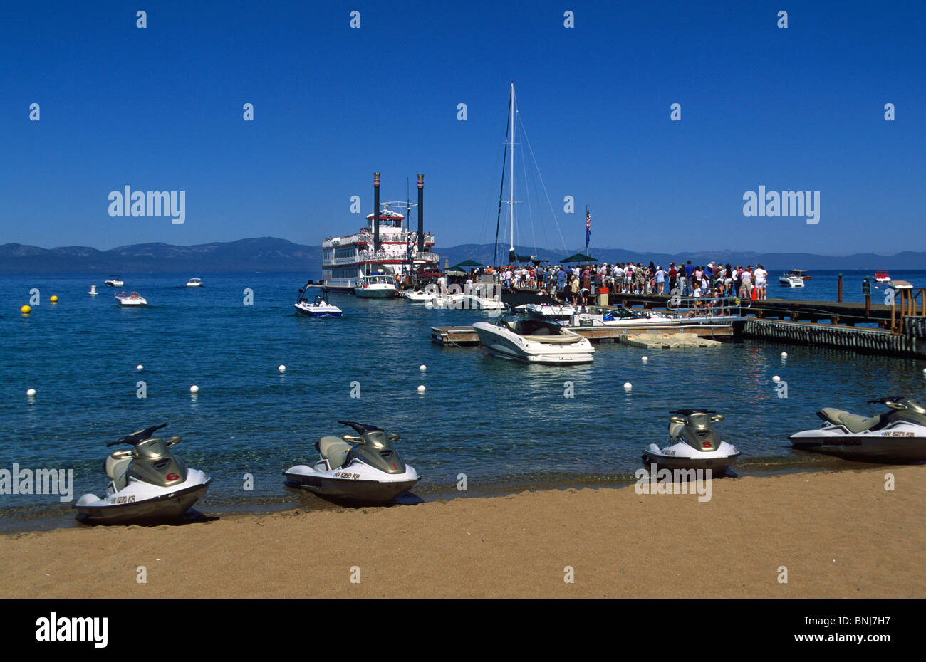 Steamboat landing stage hi-res stock photography and images - Alamy