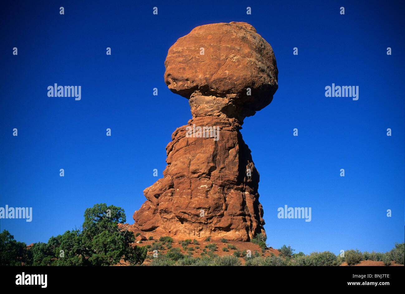 USA Utah national park rock pillar sandstone mushroom rock Arches North ...