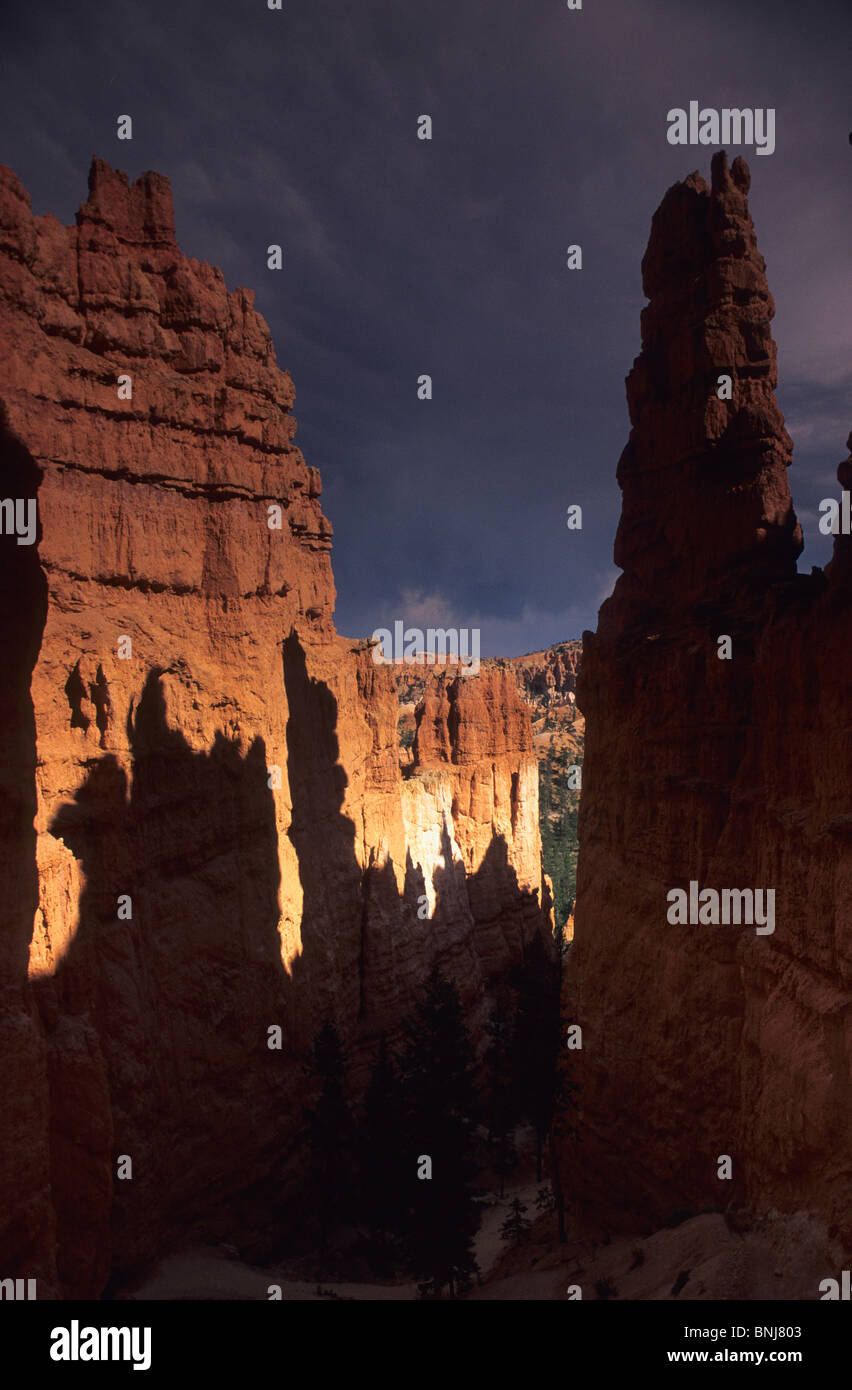 USA Utah national park rock pillar gorge clouds evening light dusk ...