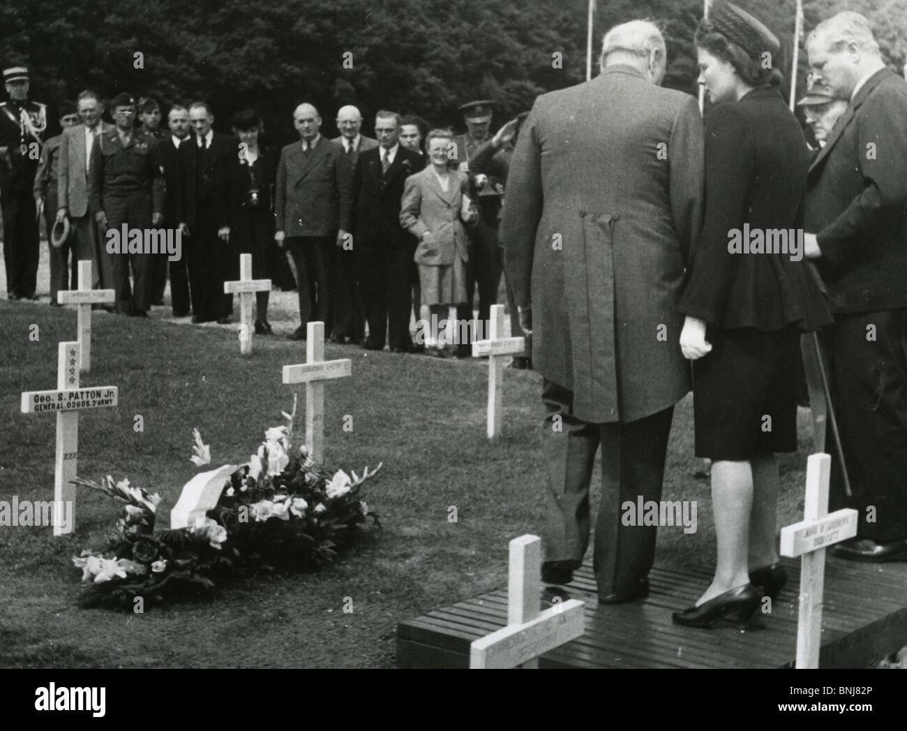 SIR WINSTON CHURCHILL at the grave of General Patton in Hamm, Luxemburg ...