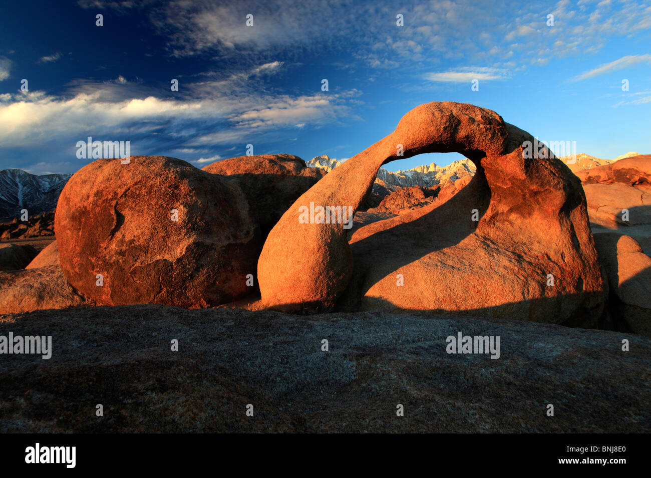 Mobius Arch Lone Pine Peak Mount Whitney Lower Natural arch Eroded ...