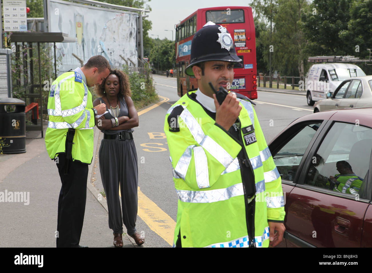 Police search property on street hi-res stock photography and images ...