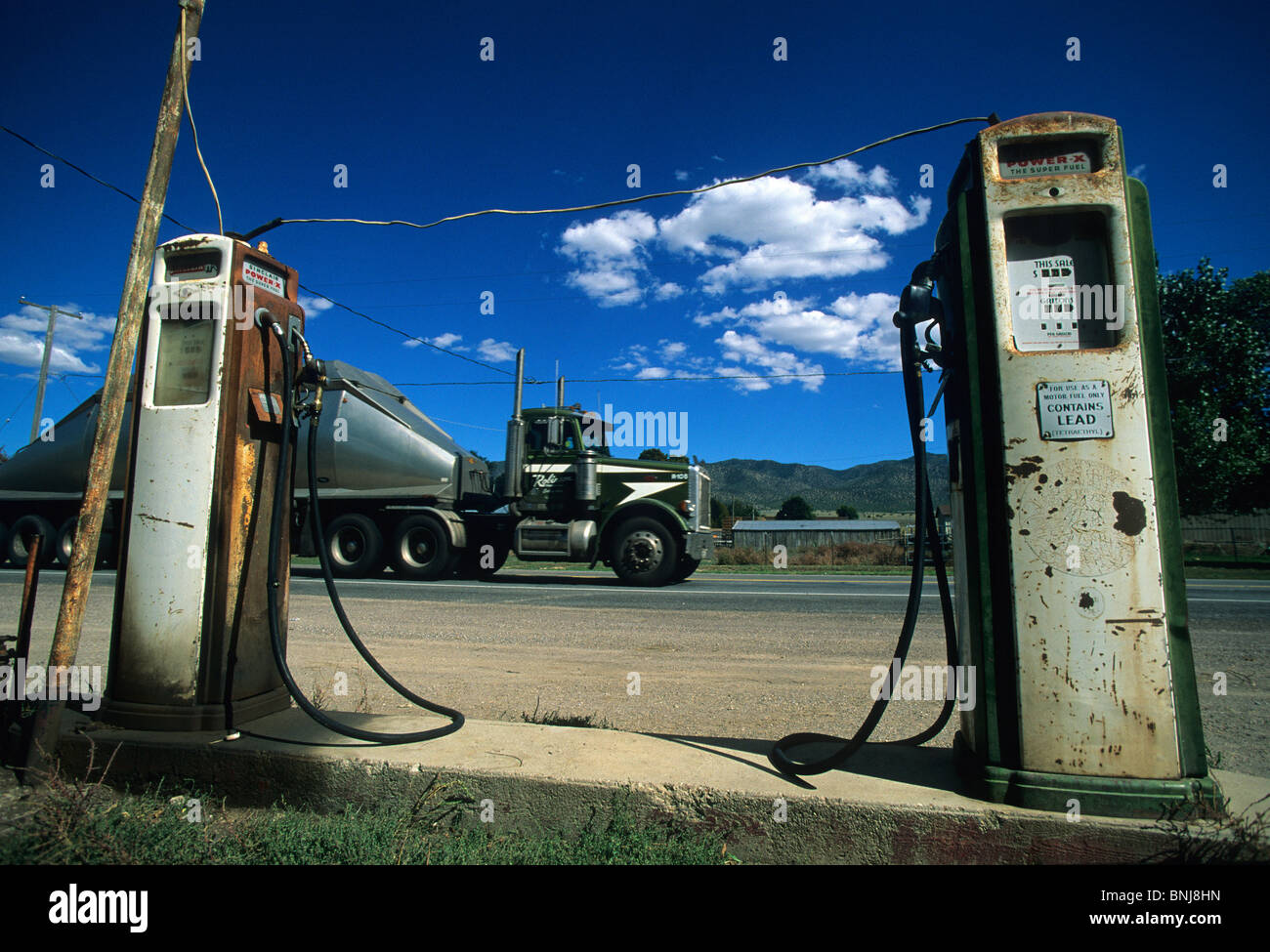 Usa petrol station hi-res stock photography and images - Alamy