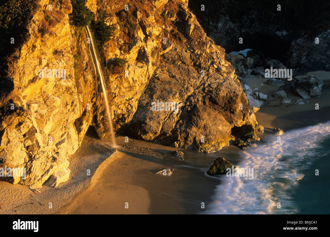 USA California Pacific coast ocean sea waves rocks cliffs rocks ...
