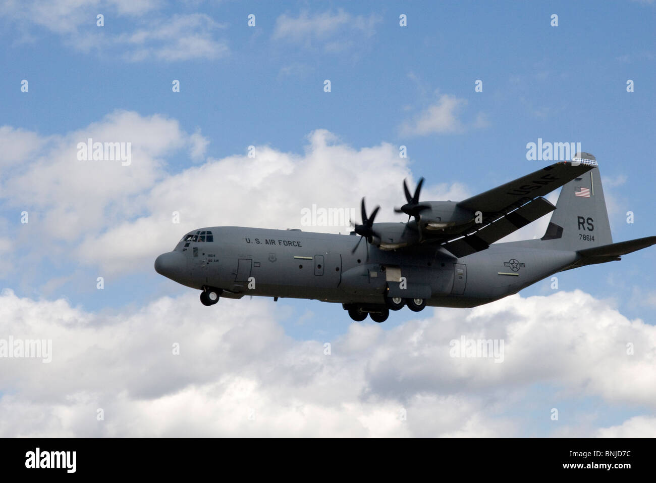 Usaf cargo hi-res stock photography and images - Alamy