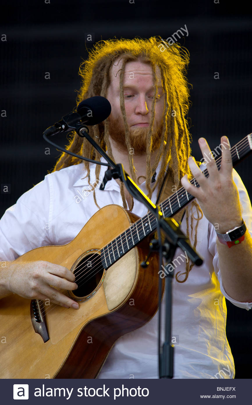 Newton Faulkner Stock Photos & Newton Faulkner Stock Images - Alamy