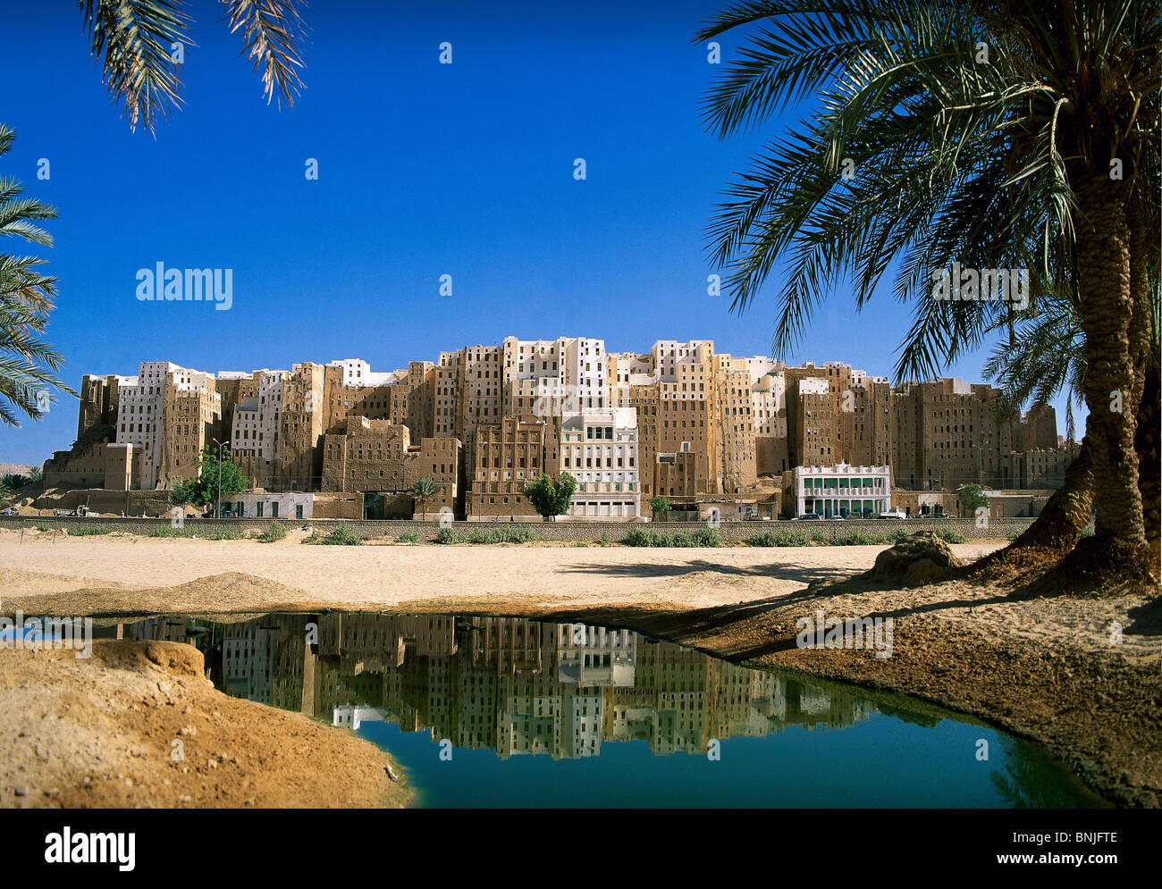 Yemen February 2005 Hadhramaut valley Shibam city UNESCO World heritage ...