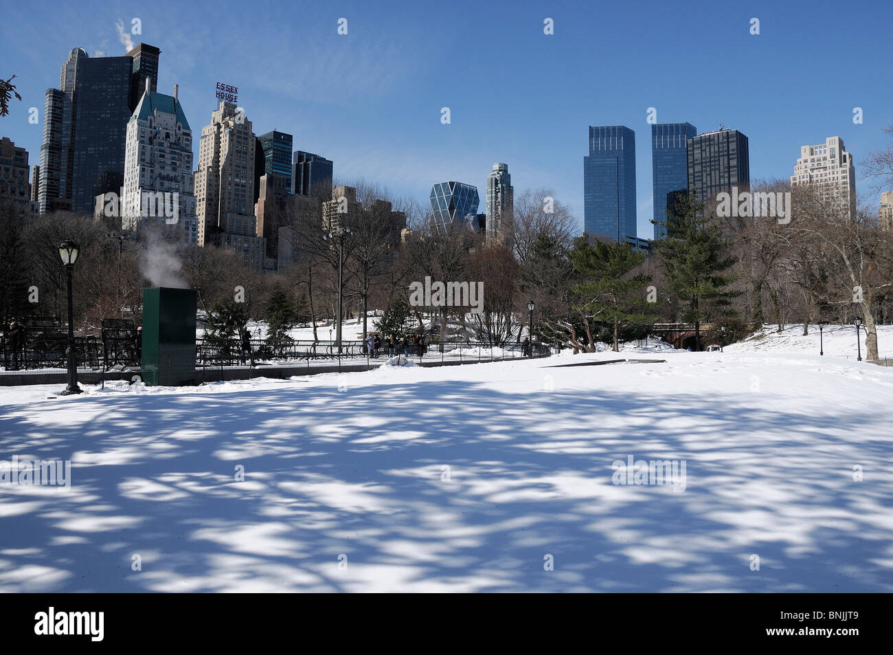 New york winter skyline hi-res stock photography and images - Alamy