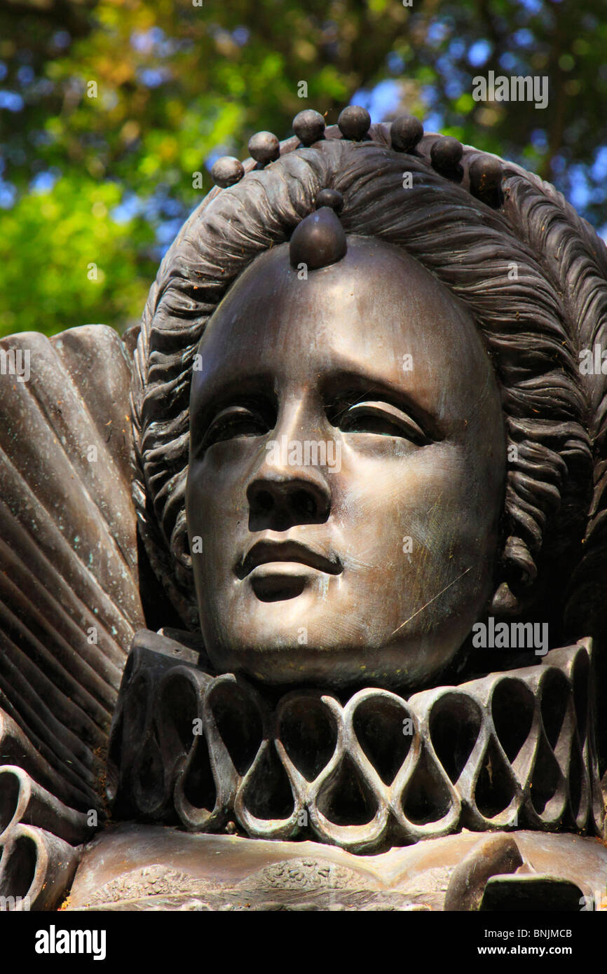 Elizabeth Garden's Instagram, Twitter & Facebook on IDCrawl