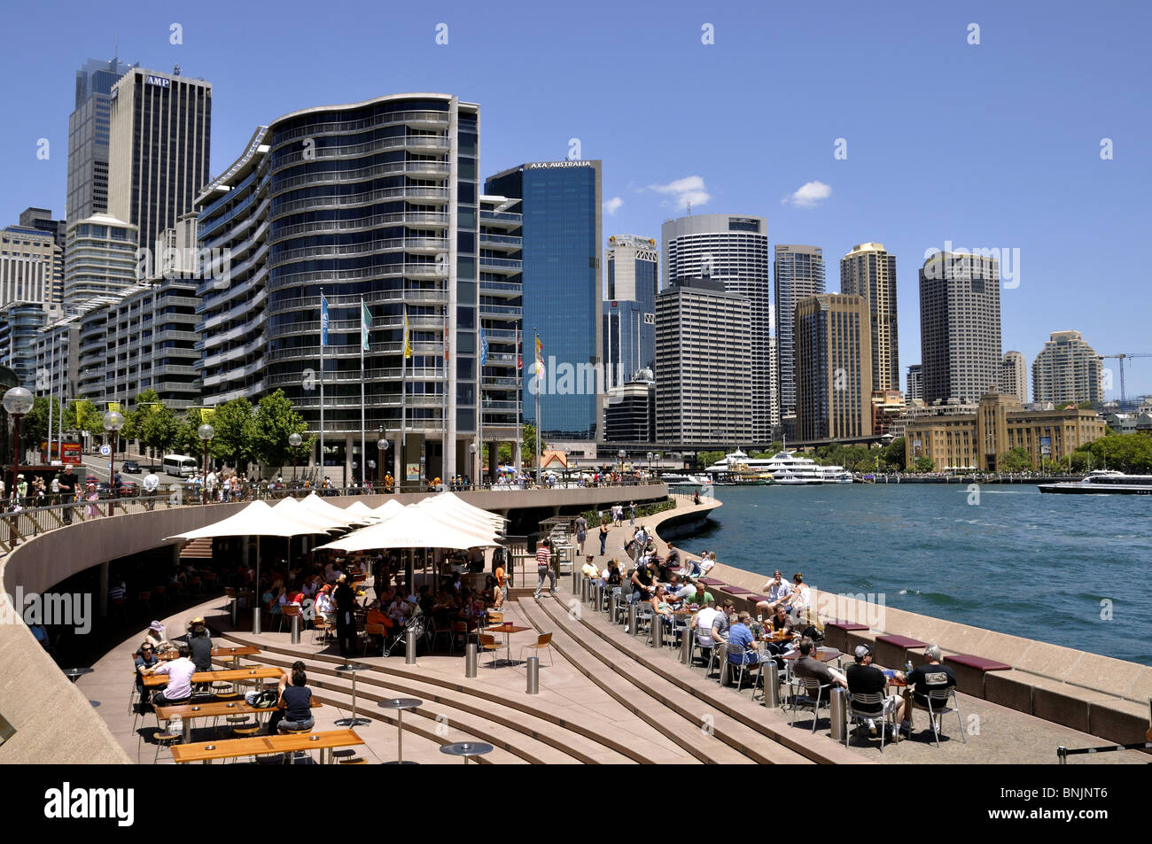 Quai circular hi-res stock photography and images - Alamy