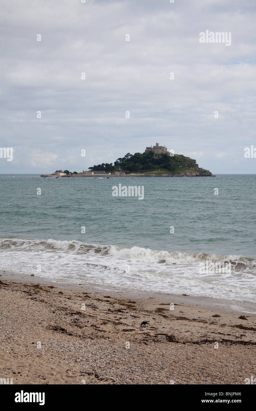 Island castle hi-res stock photography and images - Alamy