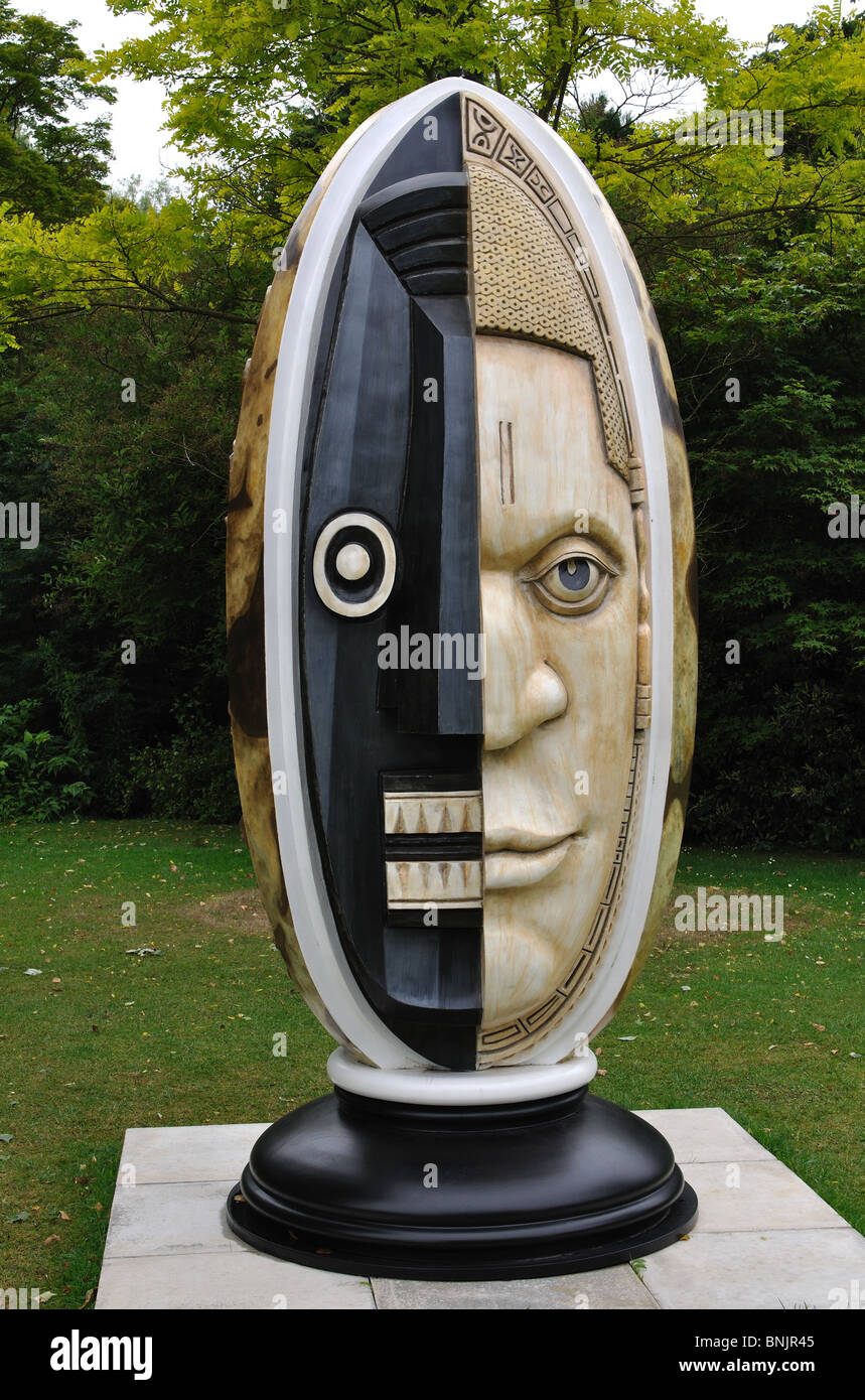 The Curates Egg by Derek Howarth, sculpture at University of Leicester ...