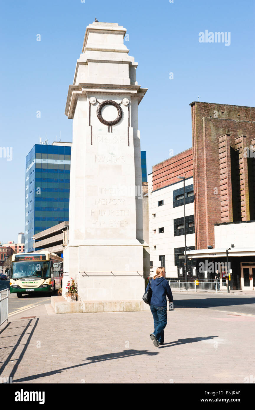 The Cenotaph in Newport Stock Photo - Alamy