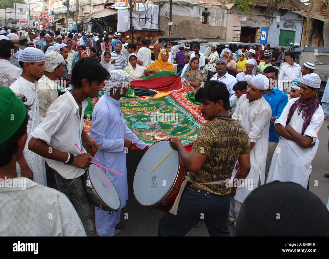 Devotees tie 'DHAGA' (Red and Yellow sacred thread) and make a wish ...