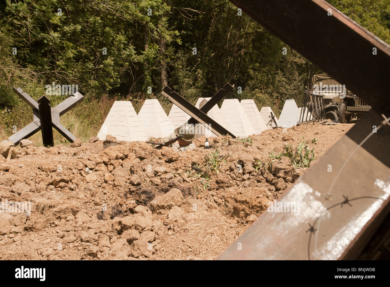 Anti tank barriers hi-res stock photography and images - Alamy