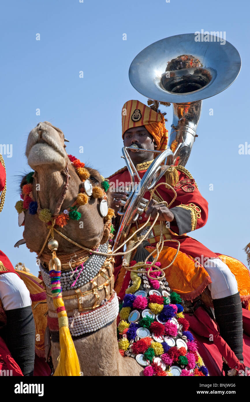 Camel parade hi-res stock photography and images - Alamy