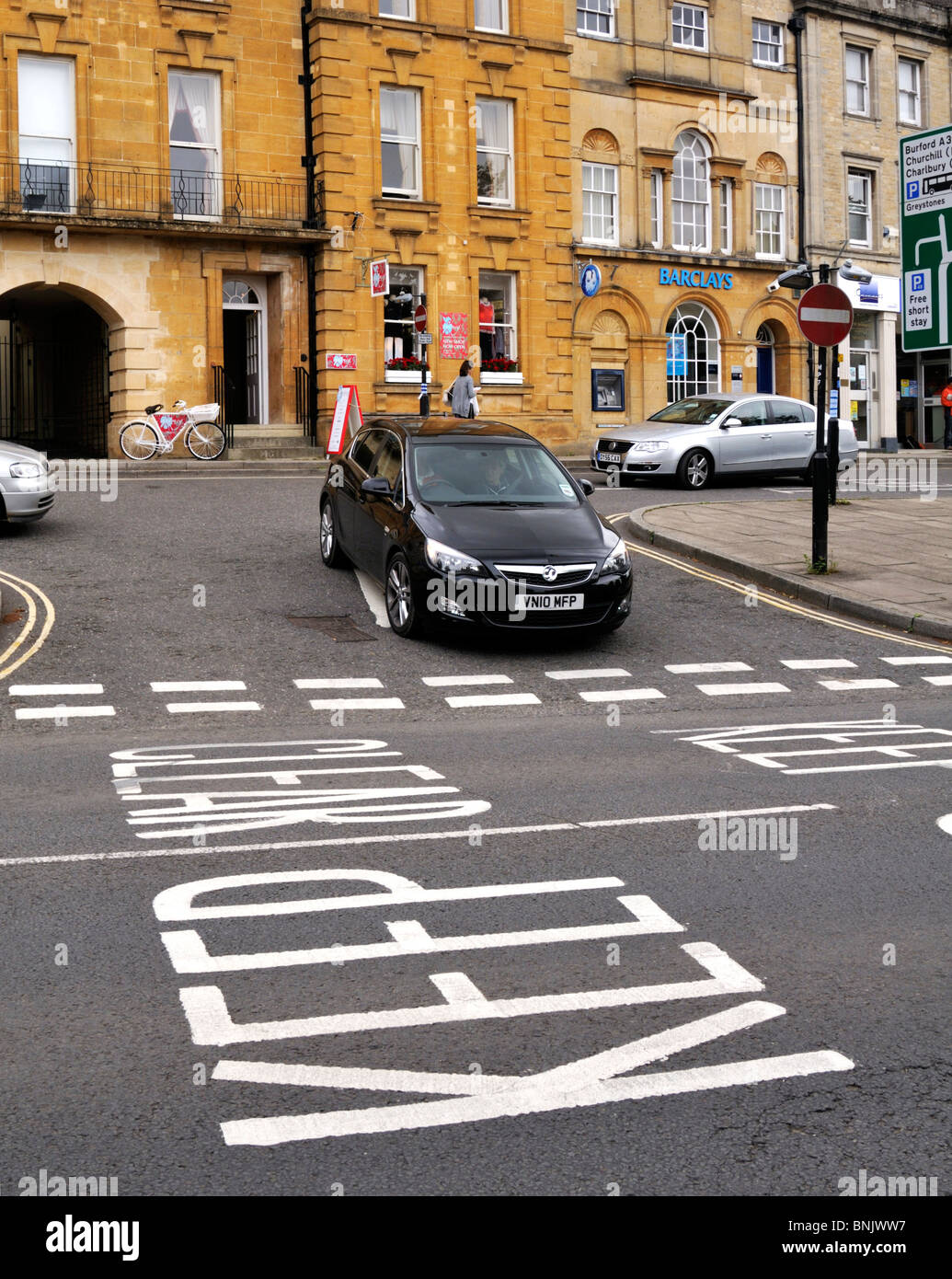 Keep clear road signs High Resolution Stock Photography and Images - Alamy