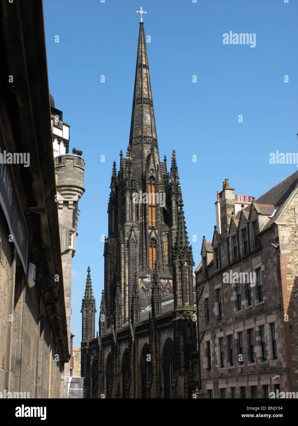 Church spire - Church of Scotland headquarter - Royal Mile - Edinburgh ...