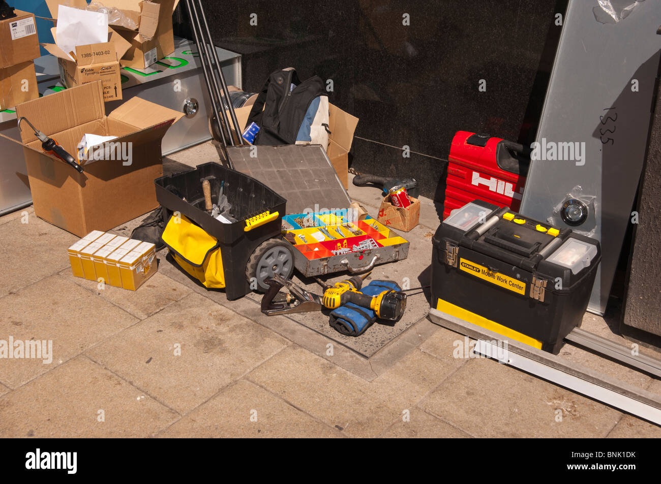 Workmans tools hi-res stock photography and images - Alamy