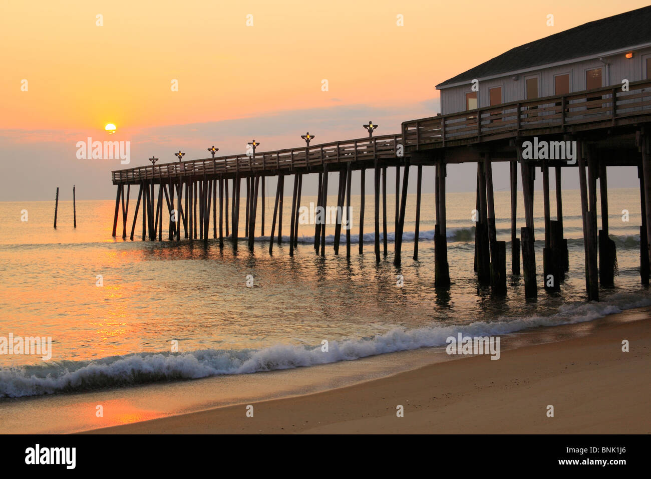 Kitty Hawk Fishing Pier at Sunrise, Kitty Hawk, North Carolina, USA ...