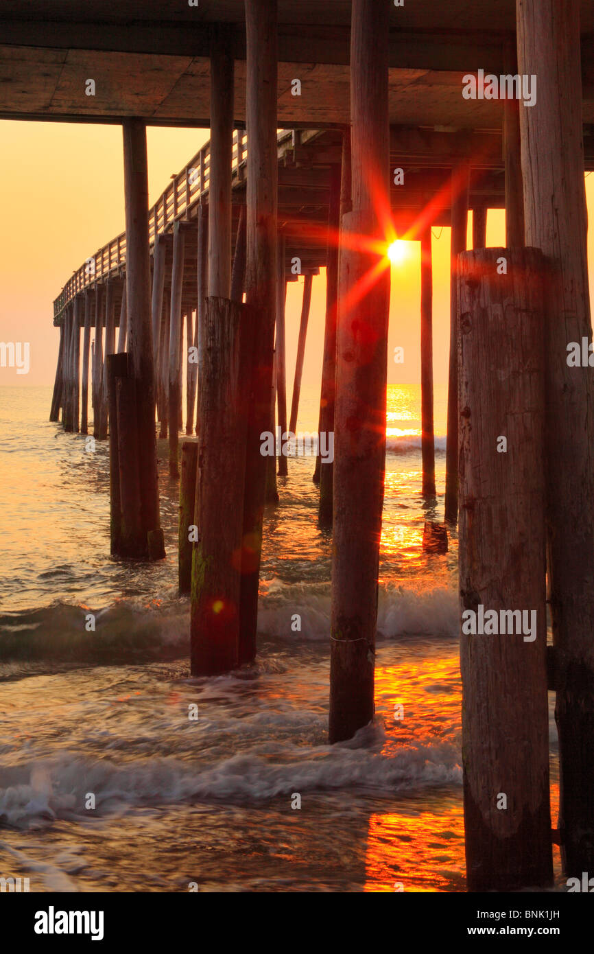 Kitty Hawk Fishing Pier at Sunrise, Kitty Hawk, North Carolina, USA ...