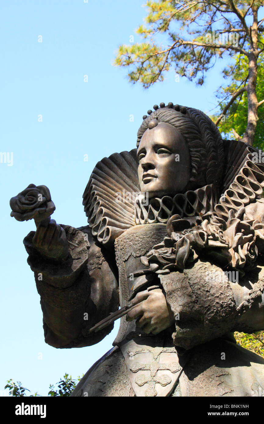 Elizabethan sculpture hi-res stock photography and images - Alamy